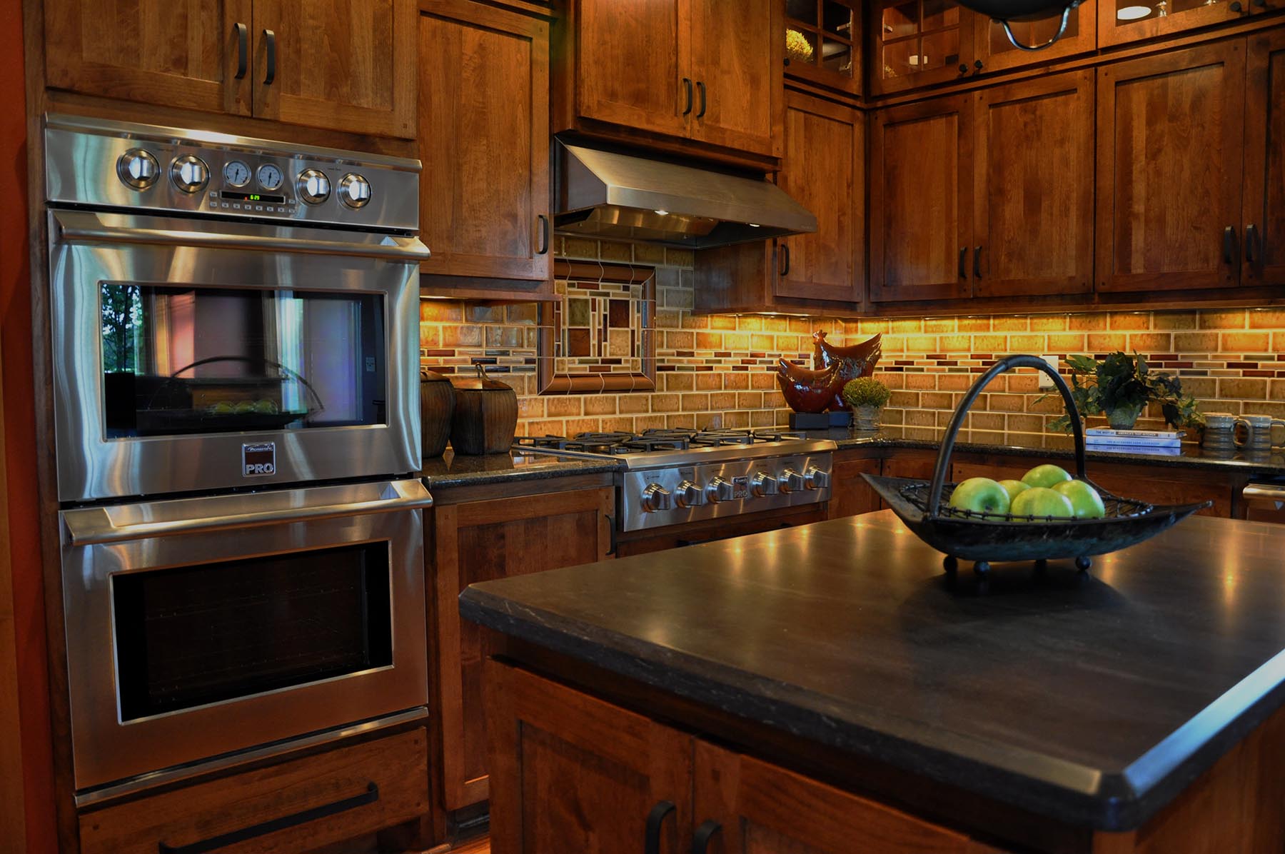 Kitchens: Zach Building Co.